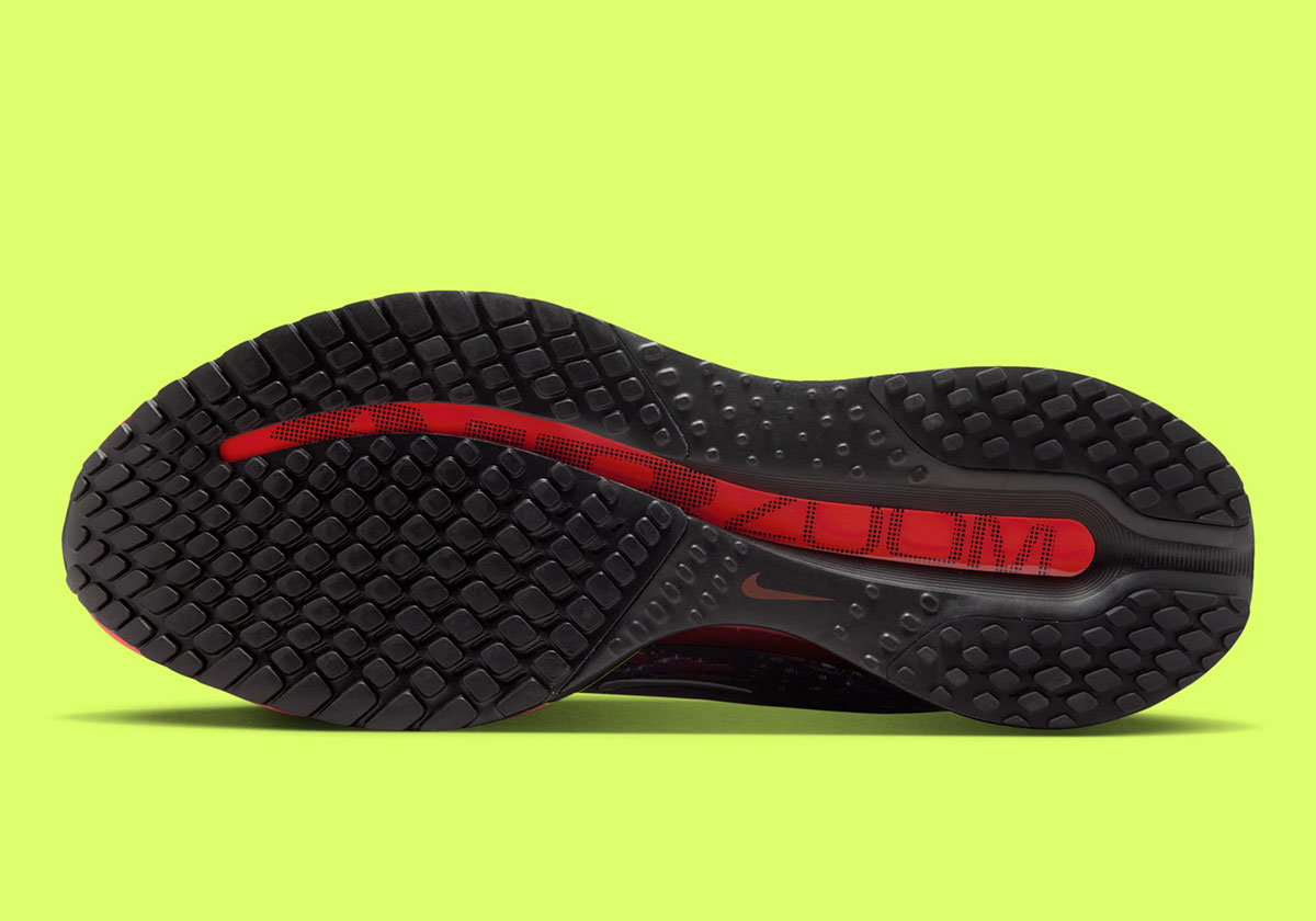 Nike Pegasus Premium "Pixelated" IM6778-902 | SneakerNews.com