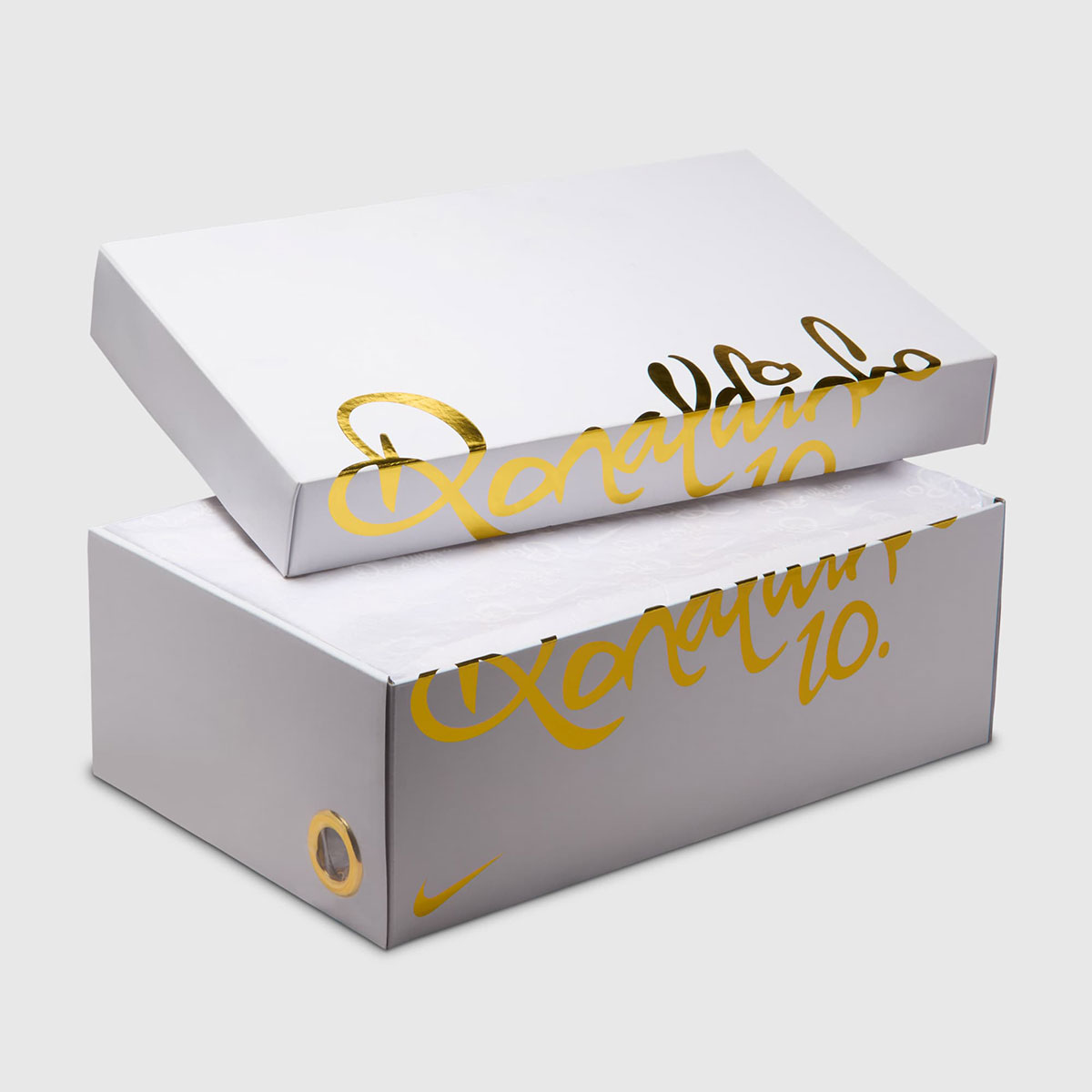 Ronaldinho Nike Tiempo Legend "Touch Of Gold" IF4389-100 | SneakerNews.com