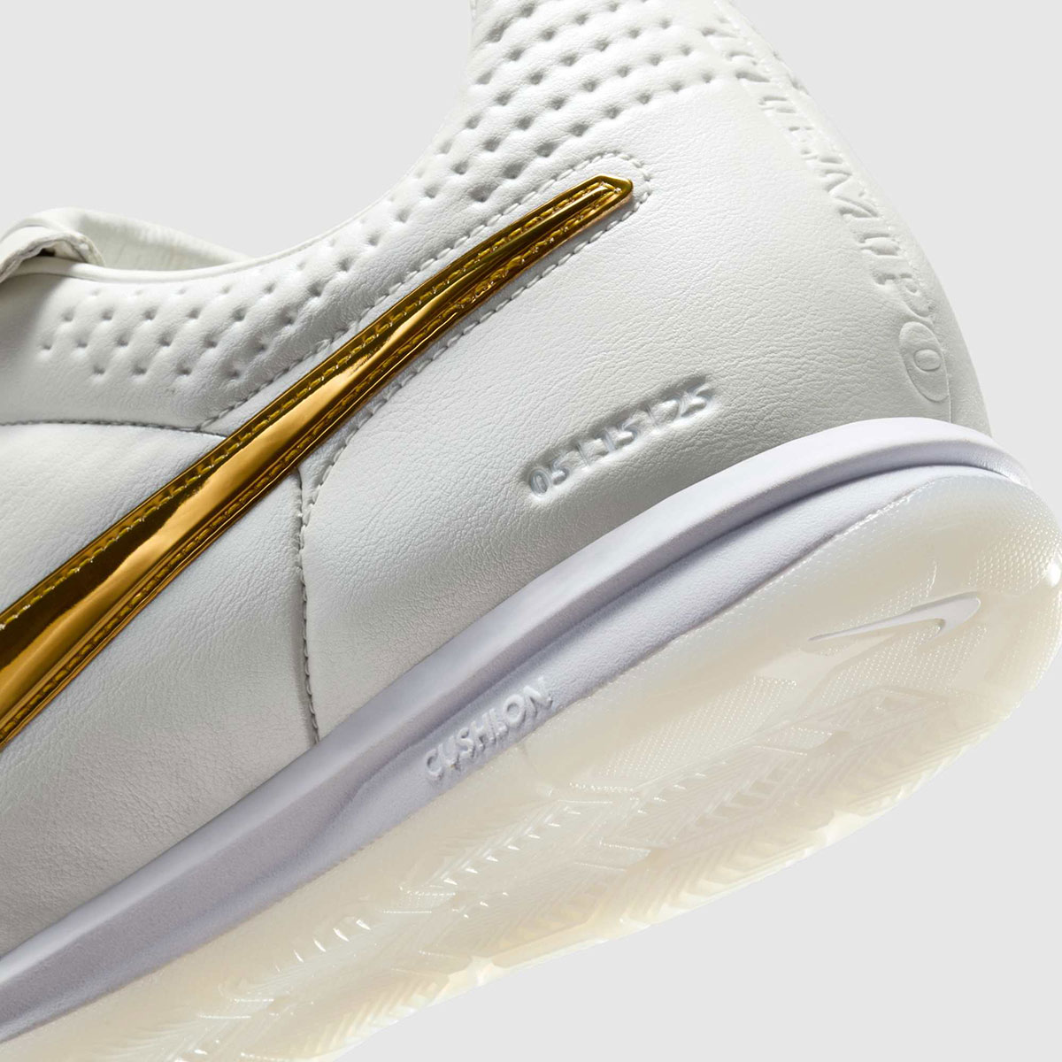 Ronaldinho Nike Tiempo Legend "Touch Of Gold" IF4389-100 | SneakerNews.com