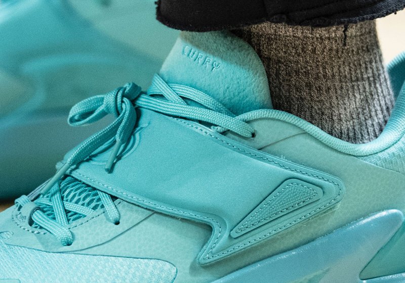 UA Curry Fox 2 2025 | SneakerNews.com