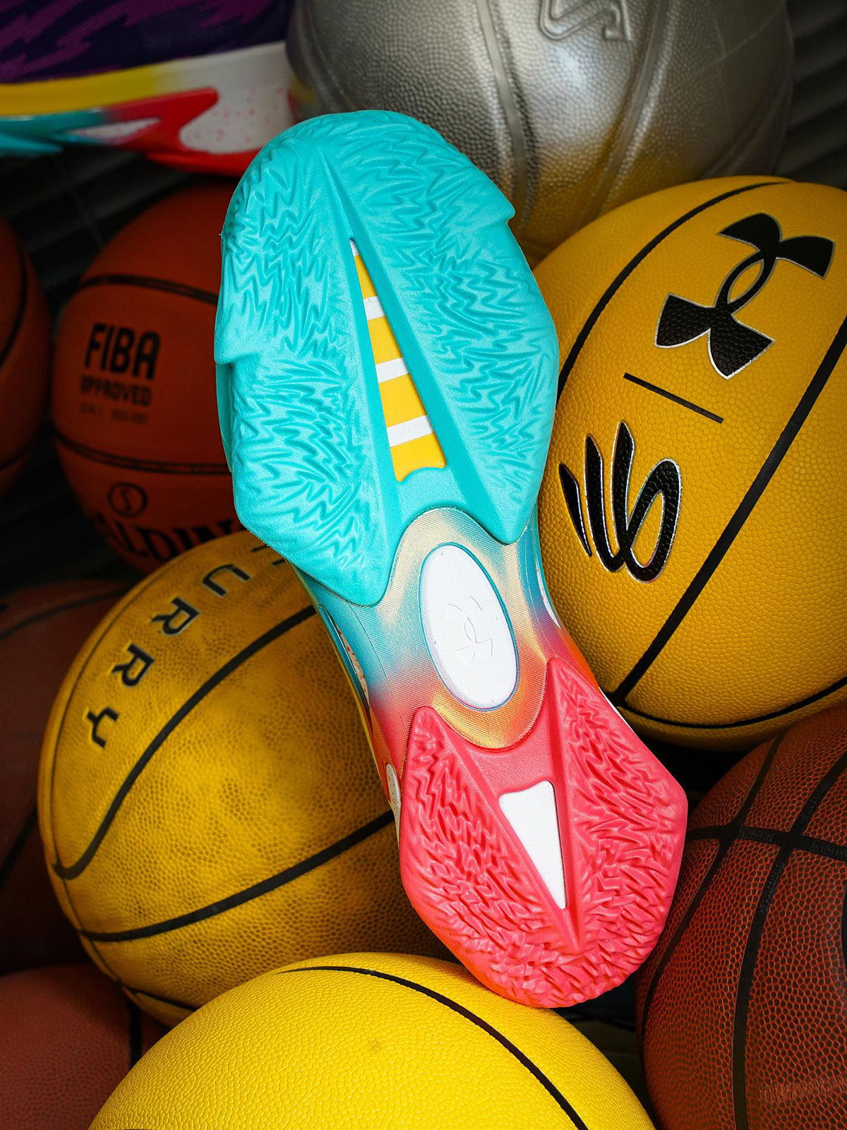 Curry Series 7 "World Tour" | SneakerNews.com