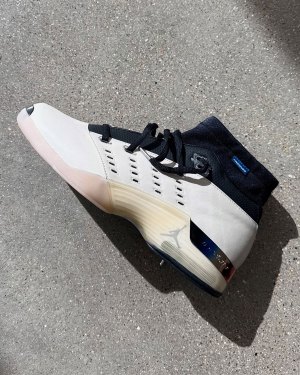 Infinite Archives Air Jordan 17 Low "Beach/Metallic Silver" IH0177-200 ...