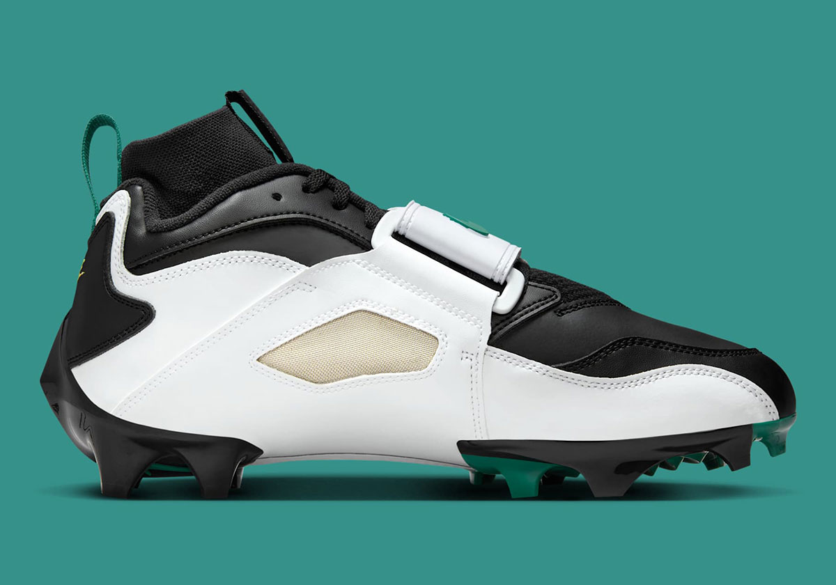 Nike Air Diamond Turf TD Cleats "Emerald" HF5298-102 | SneakerNews.com