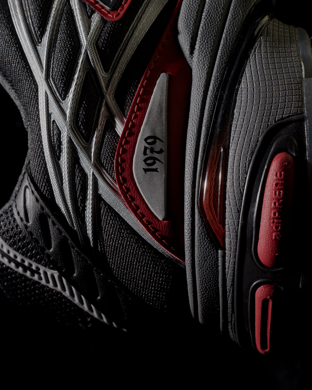 Puffer Reds adidas Adistar Track 45 | SneakerNews.com