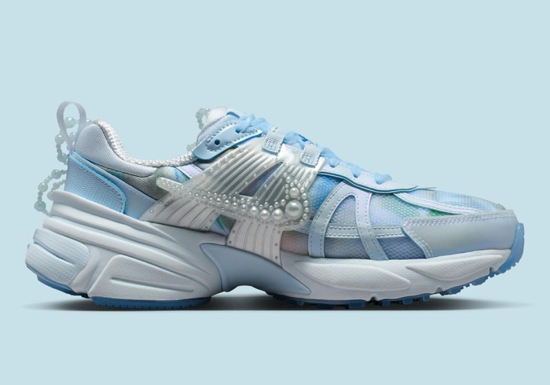 Susan Fang Nike Dunk V2K Run | SneakerNews.com