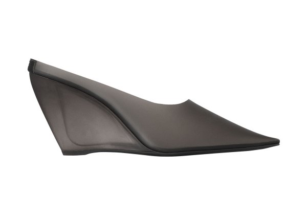 Kanye West's YEEZY Website Is Back | SneakerNews.com