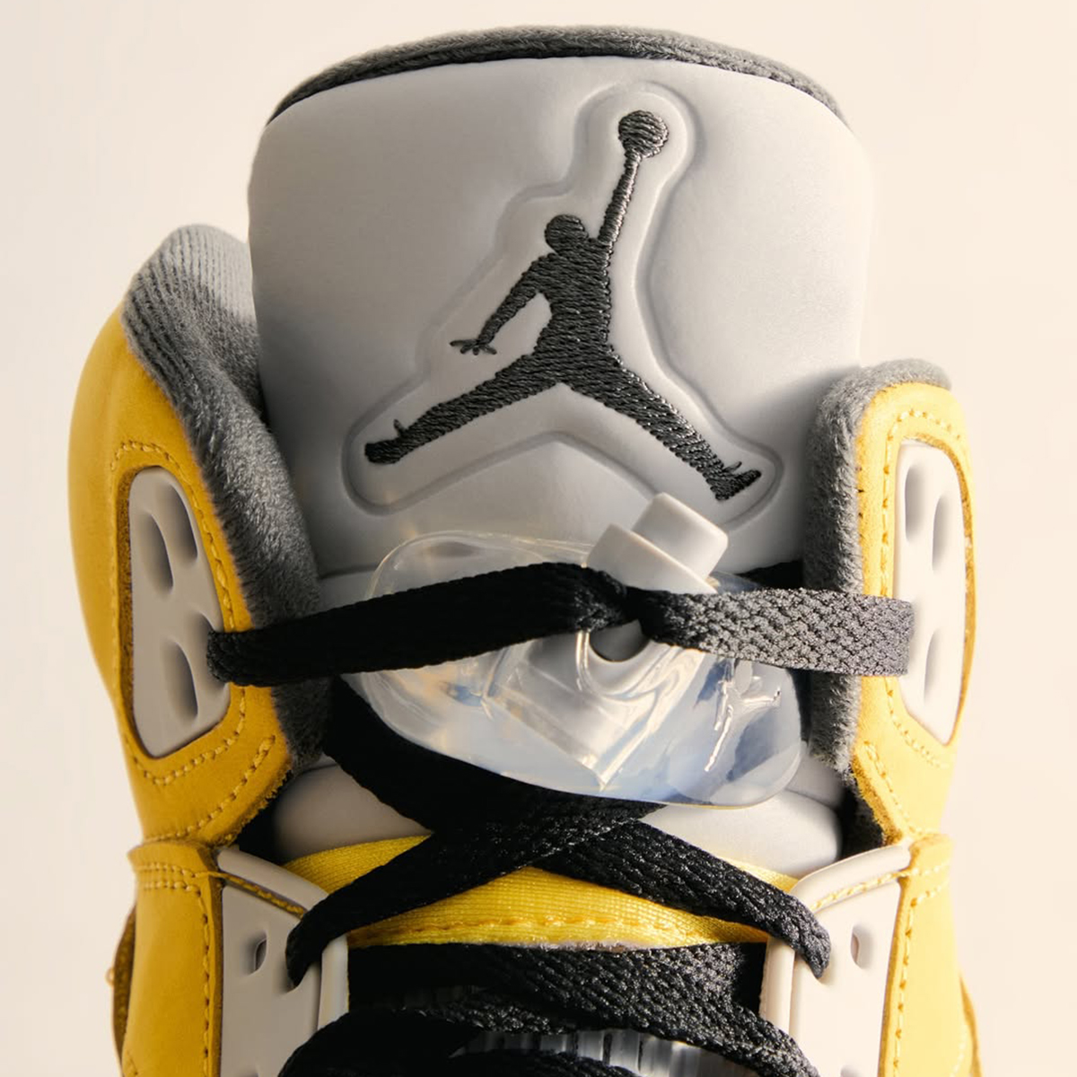 Air Jordan 5 Tokyo Store List | SneakerNews.com