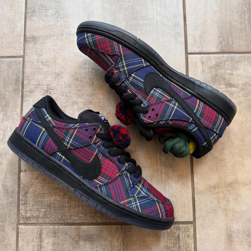 Nardwuar Nike SB Dunk Low II1493-600 | SneakerNews.com