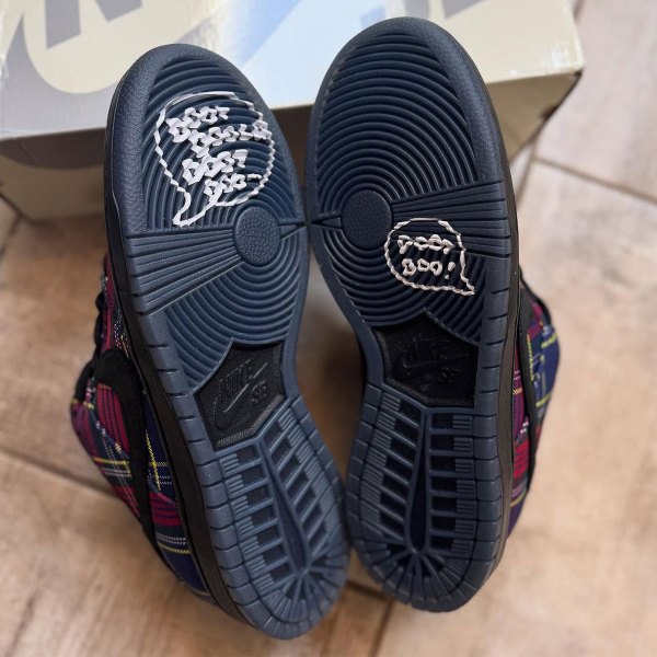 Nardwuar Nike SB Dunk Low II1493-600 | SneakerNews.com