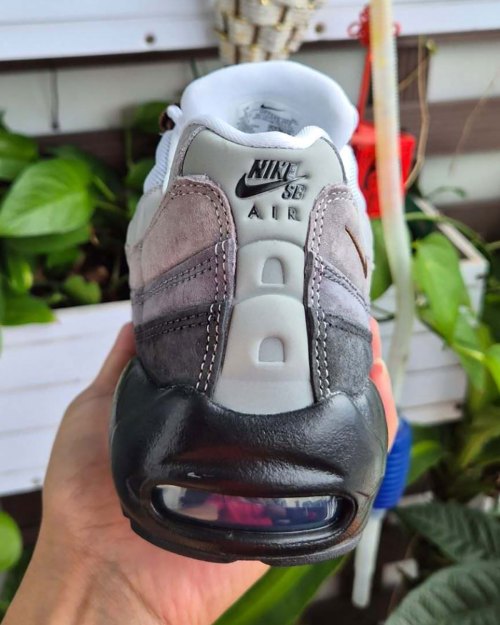 Nike SB Air Max 95 Cacao Wow HF7545-002 | SneakerNews.com