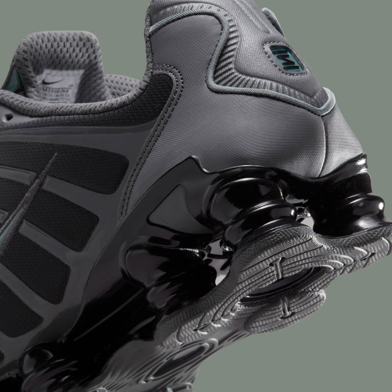The Nike Shox TL Turns To Dark Monochromatics - SneakerNews.com