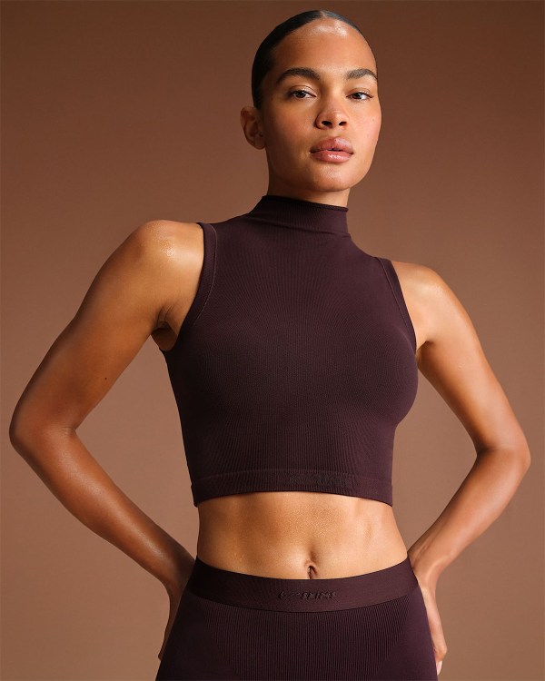 Kim Kardashian Nike SKIMS | SneakerNews.com