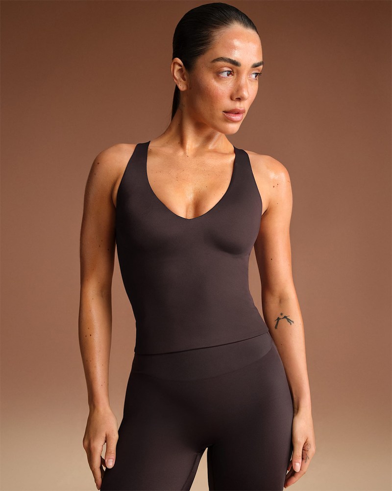 Kim Kardashian Nike SKIMS | SneakerNews.com