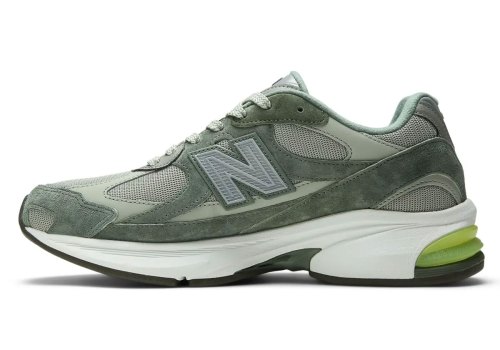 WTAPS New Balance 2010 | SneakerNews.com