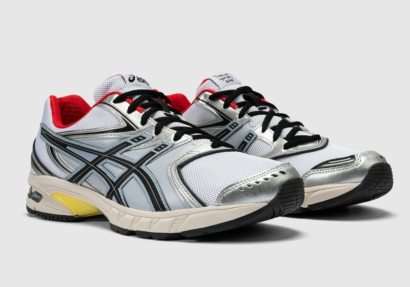 Stefon Diggs ASICS GEL-DS Trainer 14 1203B046-100 | SneakerNews.com