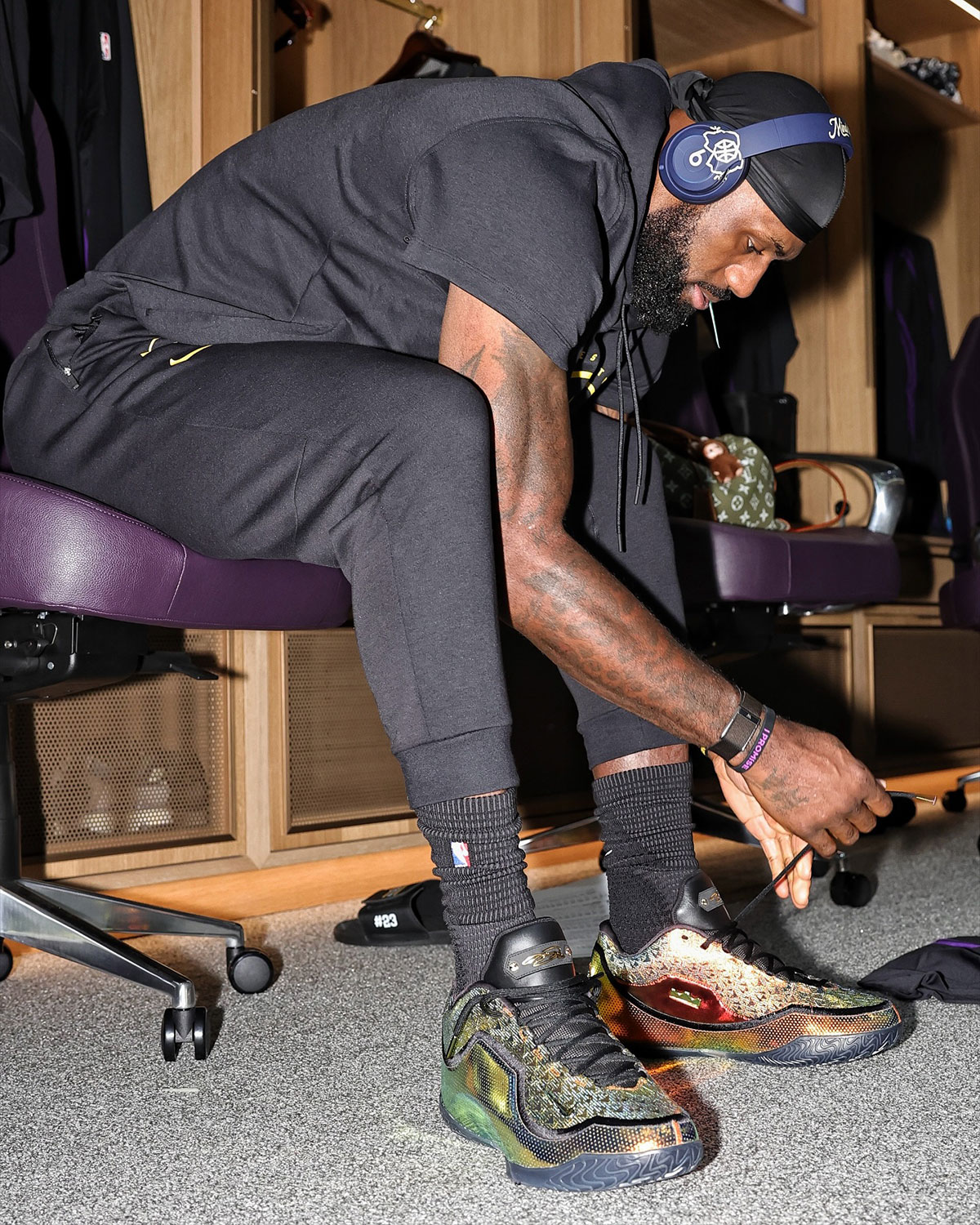 LeBron James Nike LeBron 23 40k Gold | SneakerNews.com