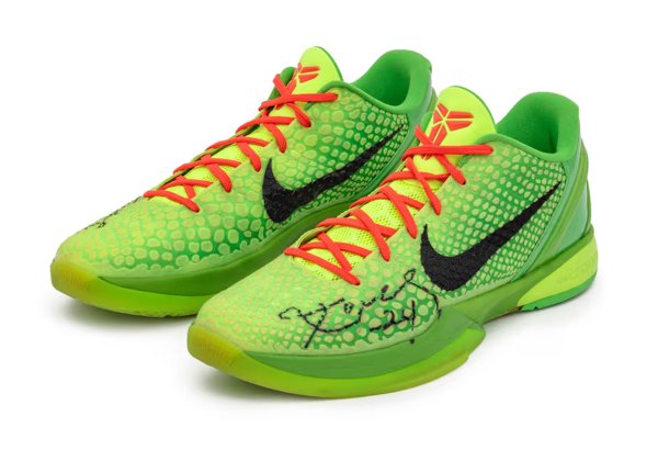 Nike Kobe 6 Grinch Game-Worn | SneakerNews.com