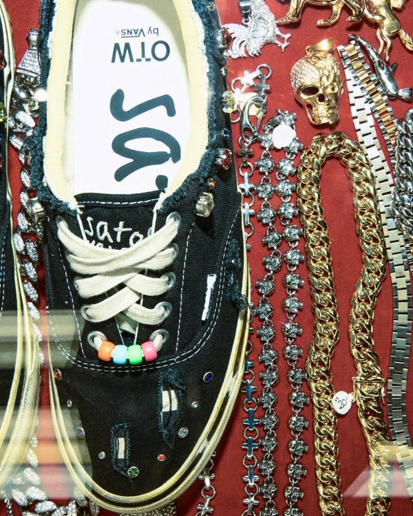 Satoshi Nakamoto Vans Era 95 | SneakerNews.com